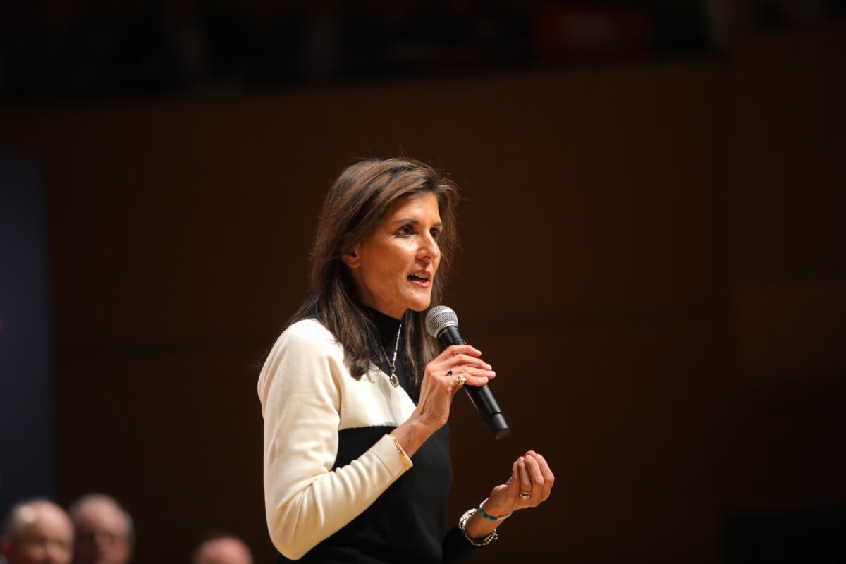 Nikki Haley makes campaign stop in Orem ahead of Super Tuesday | News ...